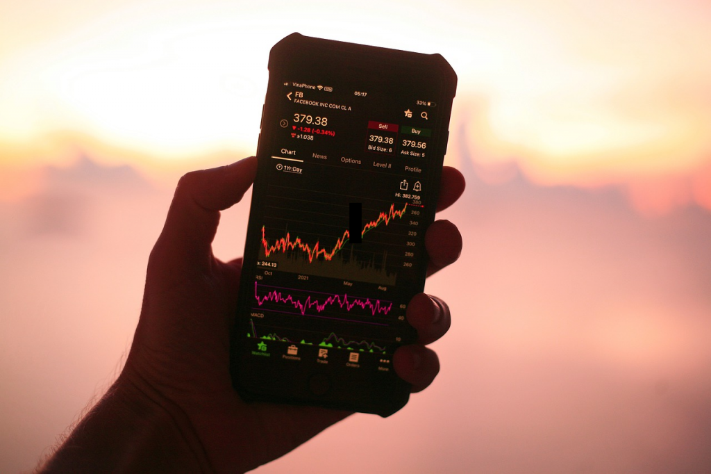 ENCAVIS AG kauft zwei Solarparks von European Energy